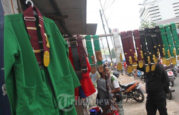 Pedagang Baju Betawi Pasar Tanah Abang, Foto 2 #613791 - TribunNews.com