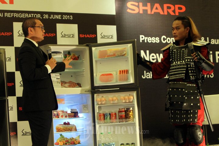 Peluncuran Lemari Es Sharp New Samurai, Foto 3 #656171 - TribunNews.com