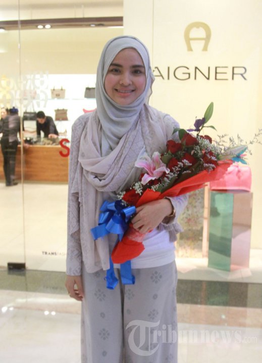 Ria Miranda, Foto 1 #705721 - TribunNews.com