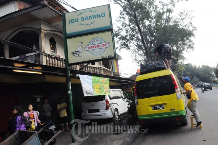 Karyawan Sop Buntut Ibu Samino Siap Mudik, Foto 2 #721142 - TribunNews.com