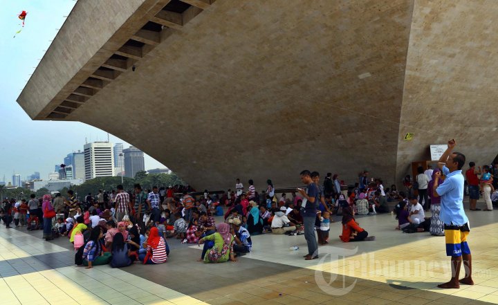Libur Lebaran ke Monumen Nasional, Foto 5 #725621 - TribunNews.com