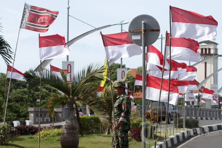 Kibarkan Bendera Merah Putih, Foto 3 #734131 - TribunNews.com