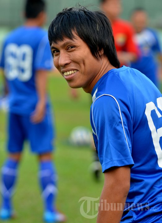 Asri Akbar Pemain Persib Bandung, Foto 7 #770811 - TribunNews.com