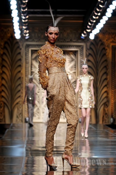 Fashion Show Karya Sebastian Gunawan, Foto 2 #768361 - TribunNews.com