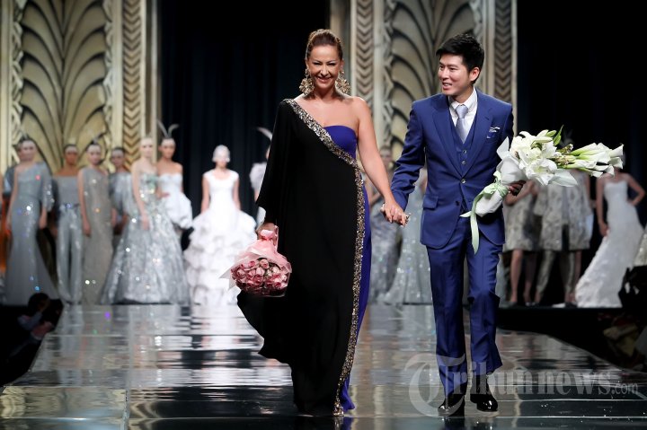 Fashion Show Karya Sebastian Gunawan, Foto 45 #768791 - TribunNews.com
