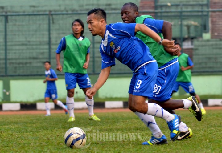 Airlangga Sutjipto Dikawal Mbida Messi, Foto 2 #795922 - TribunNews.com