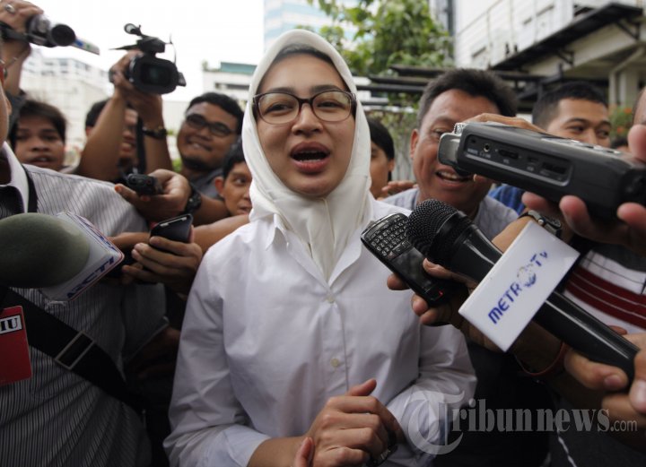 Airin Rachmi Diany Jenguk Suami di KPK, Foto 20 #835341 - TribunNews.com