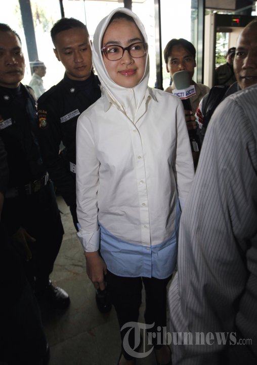 Airin Rachmi Diany Jenguk Suami di KPK, Foto 17 #835311 - TribunNews.com