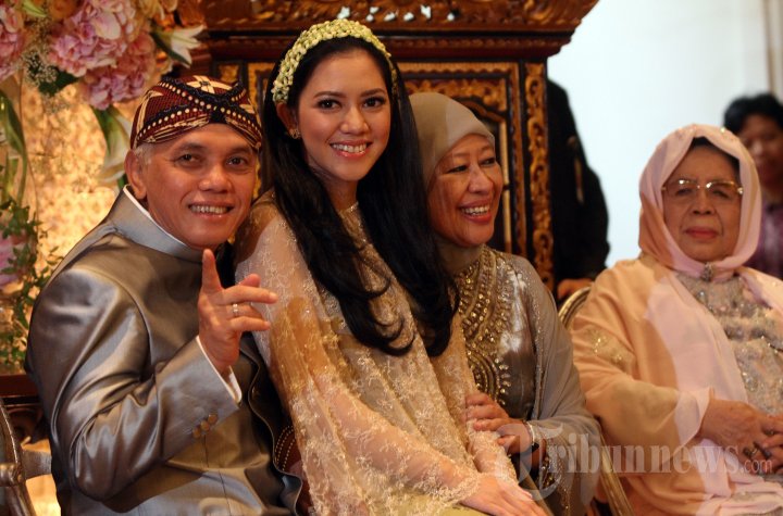 Prosesi Adat Pernikahan Azima Rajasa, Foto 10 #845261 - TribunNews.com