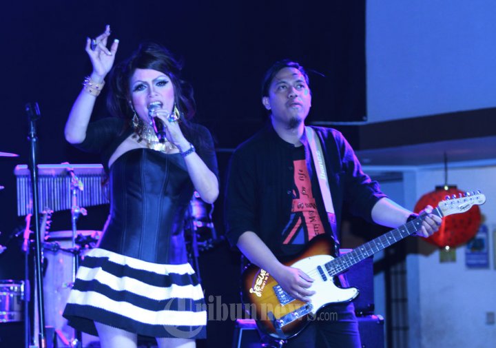 Vonny Sumlang Luncurkan Album Kekuatan Cinta, Foto 26 #857801 ...
