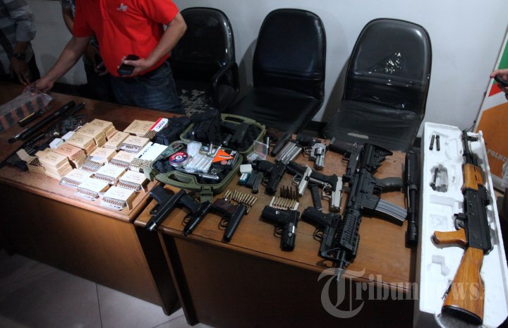 Senjata Api Disita Polisi, Foto 2 #874171 - TribunNews.com