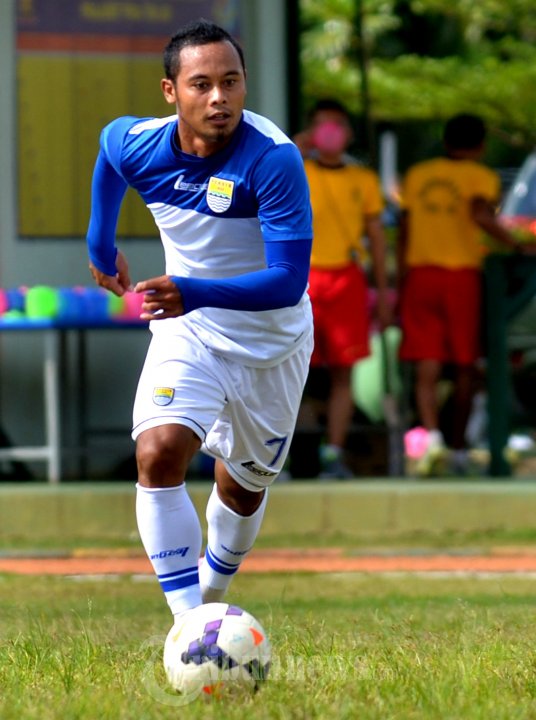 Atep Pemain Sepakbola Persib Bandung, Foto 1 #960242 - TribunNews.com