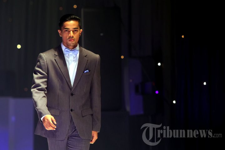Fashion Show Karya Adjie Notonegoro, Foto 1 #1009011 - TribunNews.com