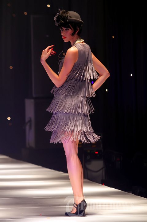Fashion Show Karya Adjie Notonegoro, Foto 5 #1009051 - TribunNews.com