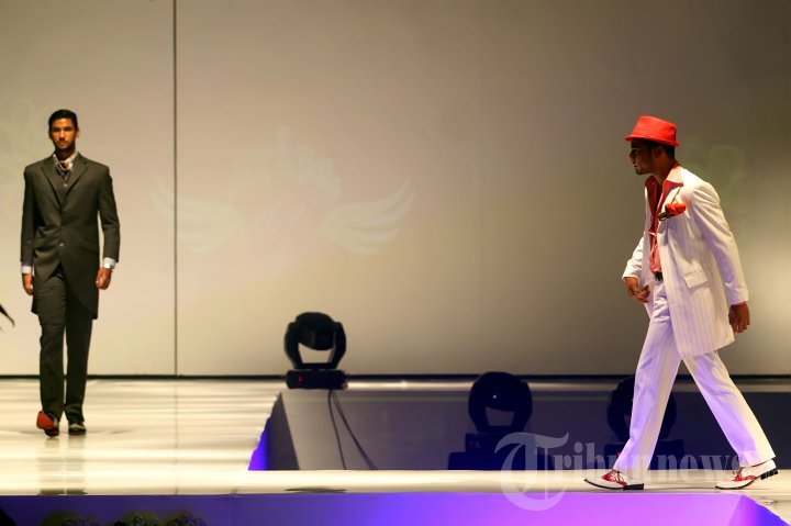 Fashion Show Karya Adjie Notonegoro, Foto 15 #1009151 - TribunNews.com