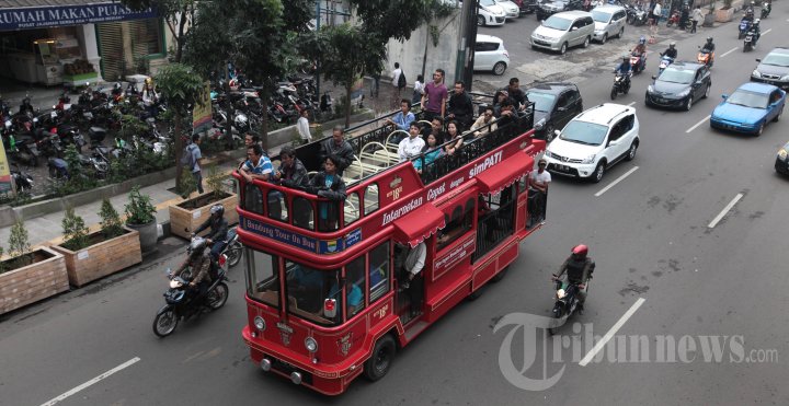Uji Coba Bus Pariwisata Bandung Tour on Bus (Bandros), Foto 2 #1040251 ...