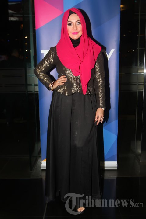 Eddies Adelia Makin Eksis, Foto 2 #1075661 - TribunNews.com