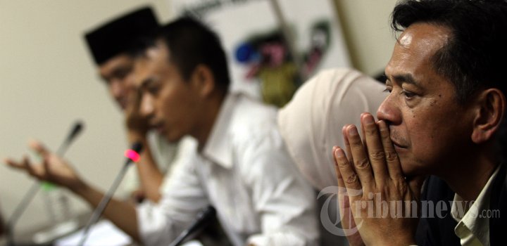 Protes Persyaratan Caleg DPD, Foto 1 #1079272 - TribunNews.com