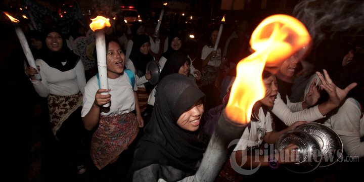 Pawai Obor Peringati Bandung Lautan Api, Foto 2 #1083162 - TribunNews.com