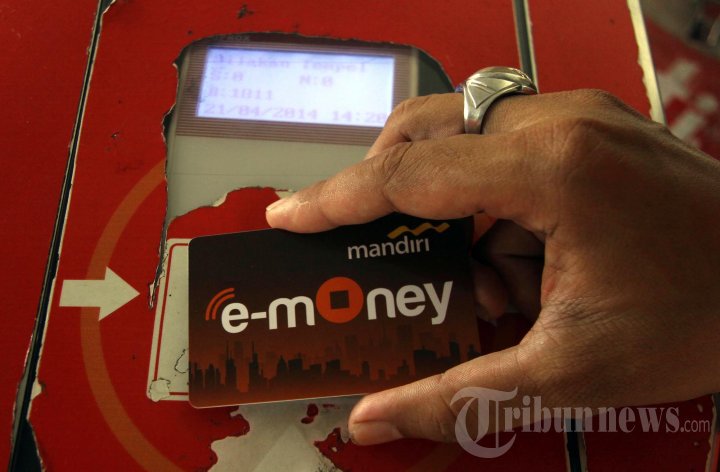 Penumpang TransJakarta Wajib Pakai Kartu eMoney Bank, Foto 3 #1126111 ...