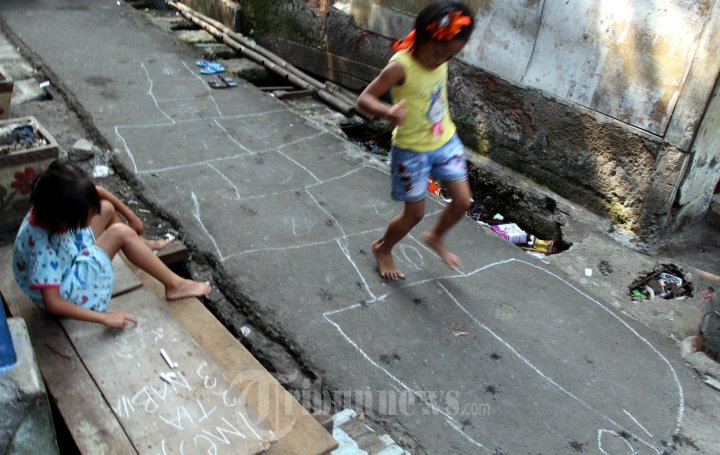 Anak-Anak Bermain di Gang Jalan, Foto 2 #1142672 - TribunNews.com