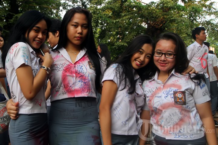 Lulusan SMA Tahun 2014, Foto 5 #1169171 - TribunNews.com