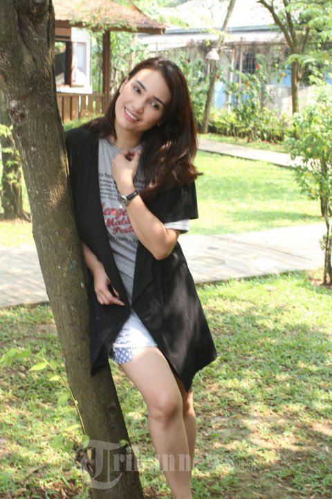 Febby Febiola di Syukuran Film Mengejar Malam Pertama, Foto 8 #1196661 ...