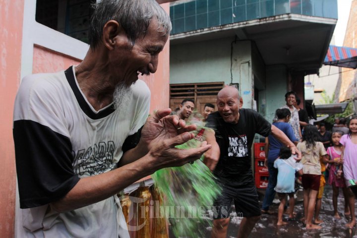 Tradisi Gebyur Bustaman Jelang Ramadan, Foto 9 #1223421 - TribunNews.com