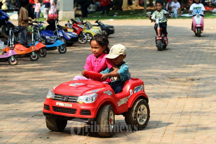 Penyewaan Sepeda Motor Mini di Taman Hiburan Monas, Foto 5 #1260722 ...