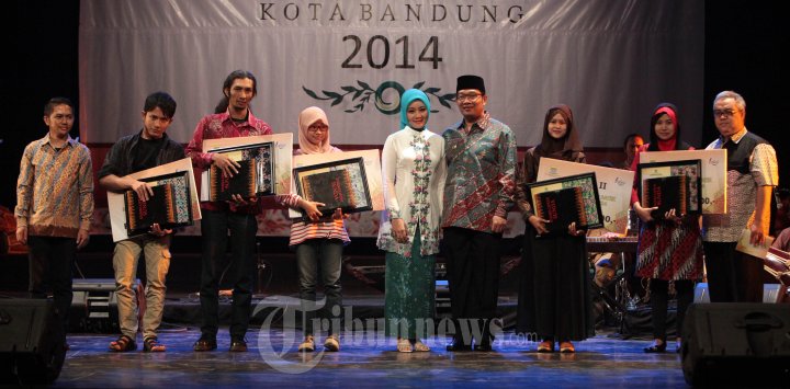 Pemenang Sayembara Design Batik Bandung 2014, Foto 1 #1326092 ...