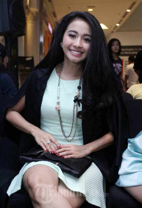 Laudya Chintya Bella Pada Grand Opening Butik Kaze, Foto 8 #1331282 ...
