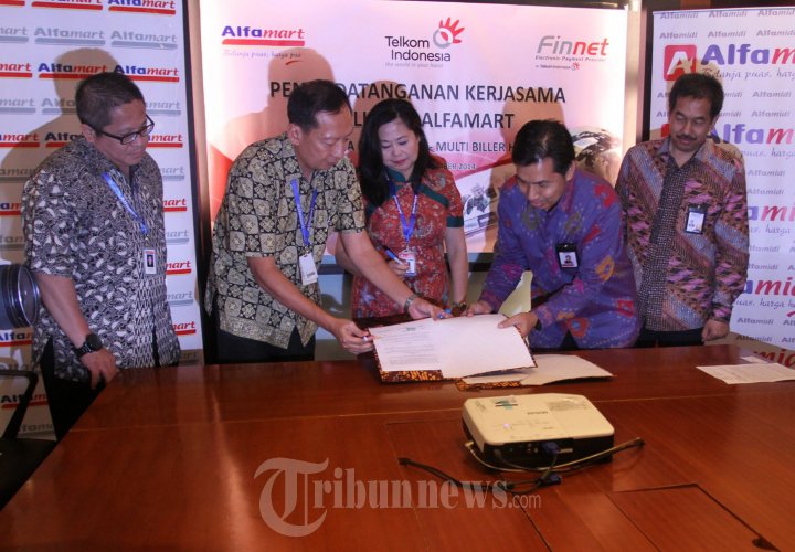 MoU Telkom Dan Alfamart, Foto 4 #1347022 - TribunNews.com