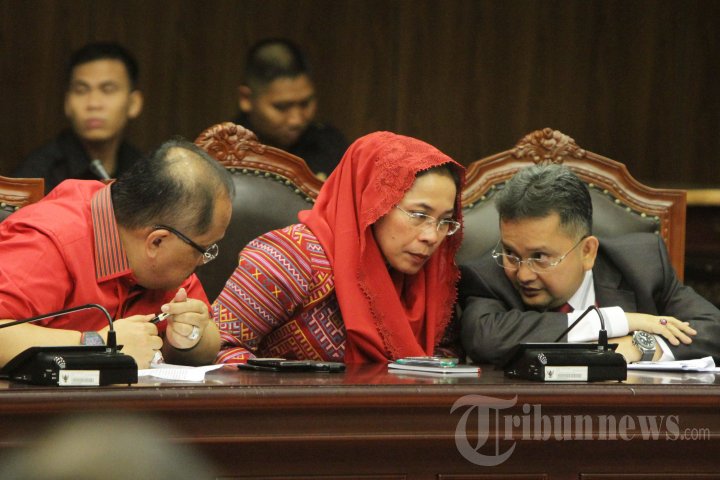 Mahkamah Konstitusi Tolak Gugatan Uji Materi UU MD3, Foto 9 #1347512 - TribunNews.com