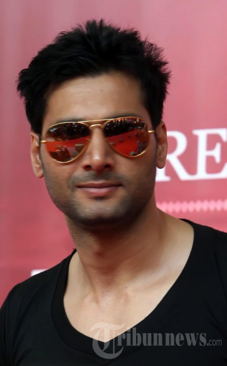 Aham Sharma - Karna pada film Mahabharata, Foto 4 #1349272 - TribunNews.com