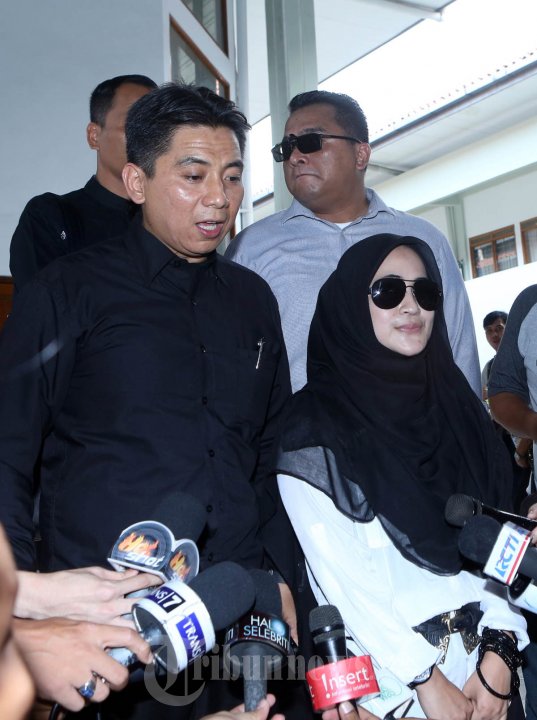 Pipik Dian Irawati Maafkan Pembakar Rumahnya, Foto 9 #1352082 ...