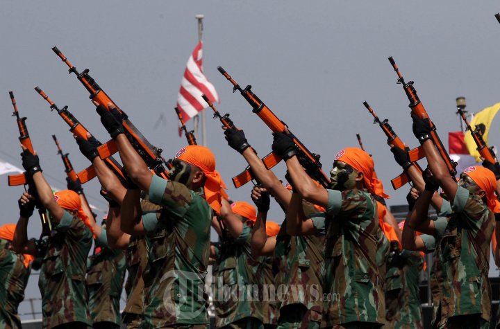 Paskhas TNI AU Perlihatkan Aksi Gunakan Senjata, Foto 13 #1360821 ...