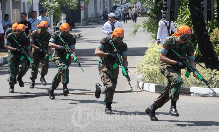 Paskhas TNI AU Perlihatkan Aksi Gunakan Senjata, Foto 16 #1360851 ...