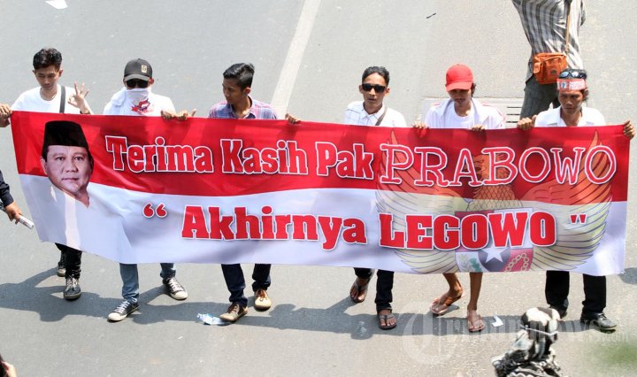 Spanduk Terima Kasih Prabowo, Foto 1 #1382111 - TribunNews.com