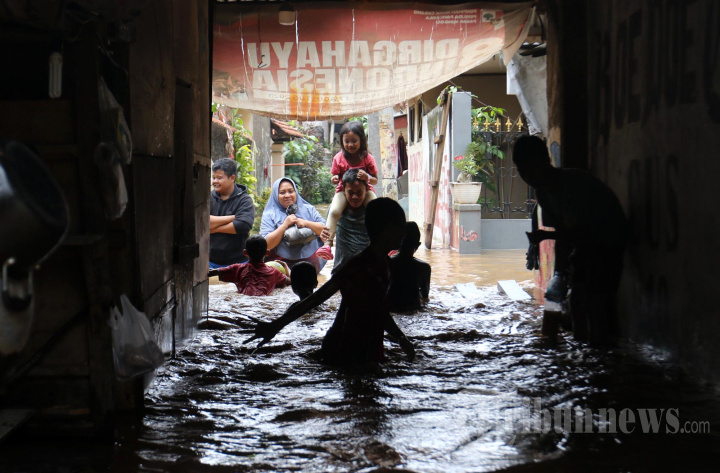 Banjir Kiriman di Jakarta, Foto 1 #2015870 - TribunNews.com