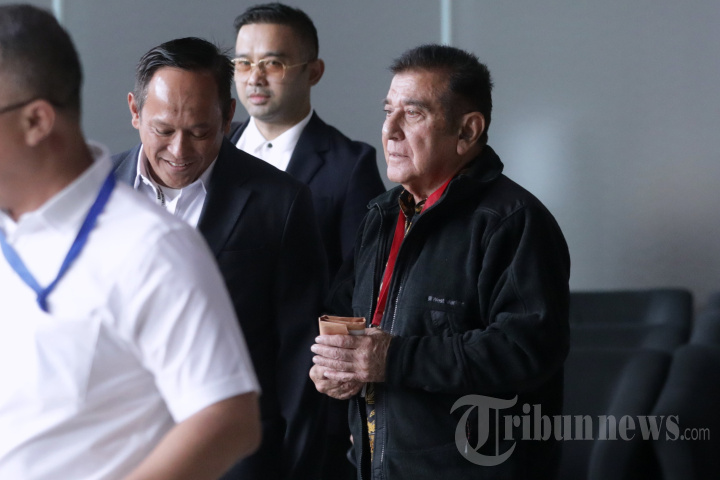 Japto Soerjosoemarno Diperiksa KPK, Foto 6 #2015576 - TribunNews.com