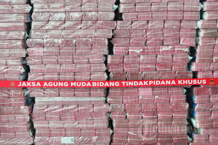 Penampakan Gunung Uang di Gedung Kejagung, Hasil Sitaan Rp 11 Triliun dari Kasus Korupsi Ekspor ...