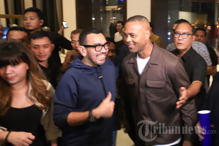 Patrick Kluivert Tiba di Indonesia, Foto 1 #2012962 - TribunNews.com