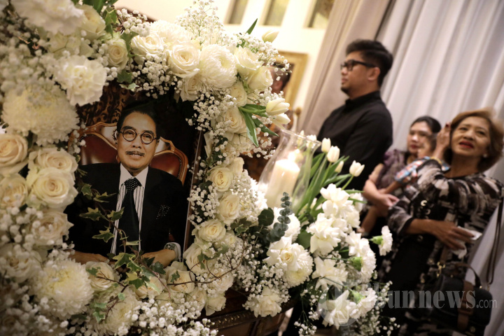 Pelayat di Rumah Duka Hotma Sitompul, Foto 1 #2017767 - TribunNews.com