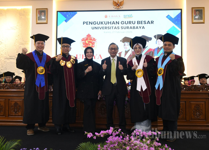Pengukuhan Guru Besar Universitas Surabaya, Foto 1 #2015682 - TribunNews.com