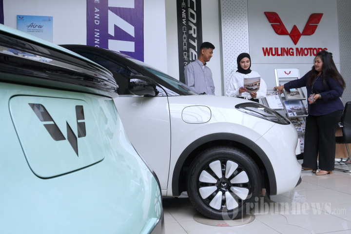 Penjualan Mobil Listrik Wuling di Bandung, Foto 2 #2009055 - TribunNews.com