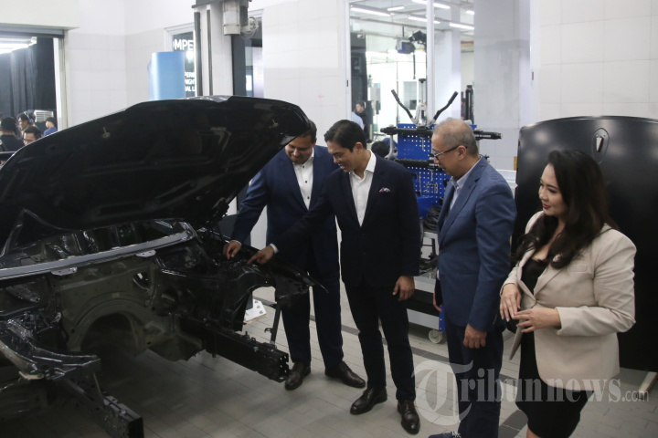 Peresmian Body & Paint Training Center BMW, Foto 3 #2017048 ...