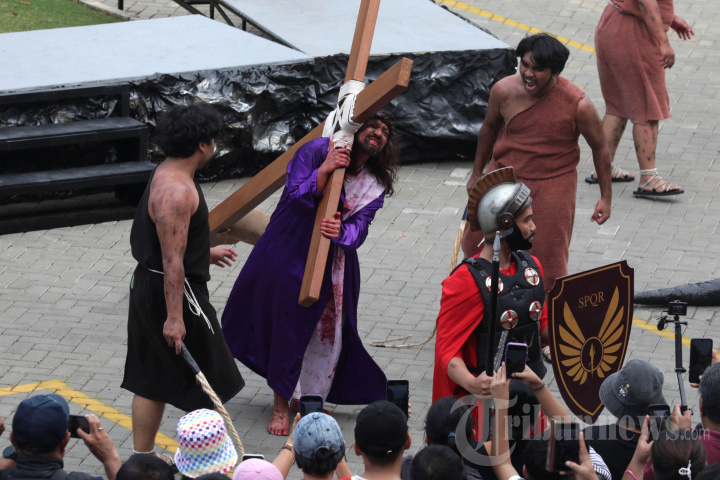 Prosesi Jalan Salib di Gereja Santo Matius Penginjil, Foto 8 #2017868 ...