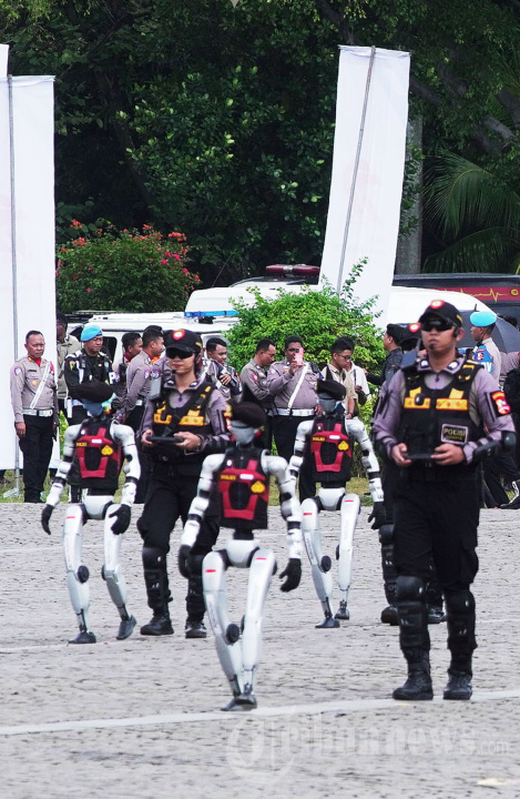Robot Polisi dan Anjing Pintar I-K9 Unjuk Aksi di HUT ke-79 Bhayangkara ...