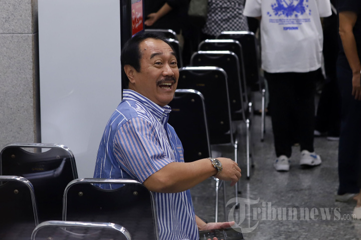Sejumlah Tokoh Melayat Ray Sahetapy, Foto 7 #2017357 - TribunNews.com