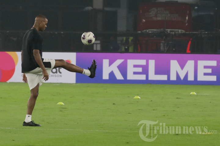 Sesi Latihan Resmi Timnas Indonesia, Foto 10 #2020369 - TribunNews.com